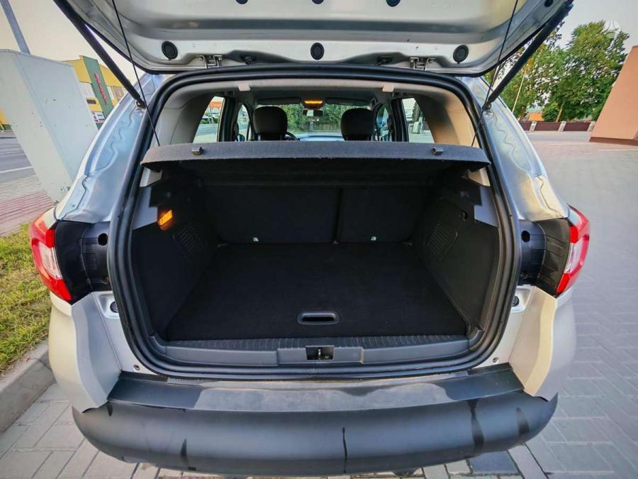 Grey Renault Captur 2014 in Taurage, with an engine capacity of 1.46 L and mileage of 232 thousand km for 4000 €, photo 15 on AUTOMOTO.COM.LV