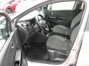 Grey Renault Captur 2014 in Riga, with an engine capacity of 1.50 L and mileage of 0 thousand km for 5950 €, photo 10 on AUTOMOTO.COM.LV