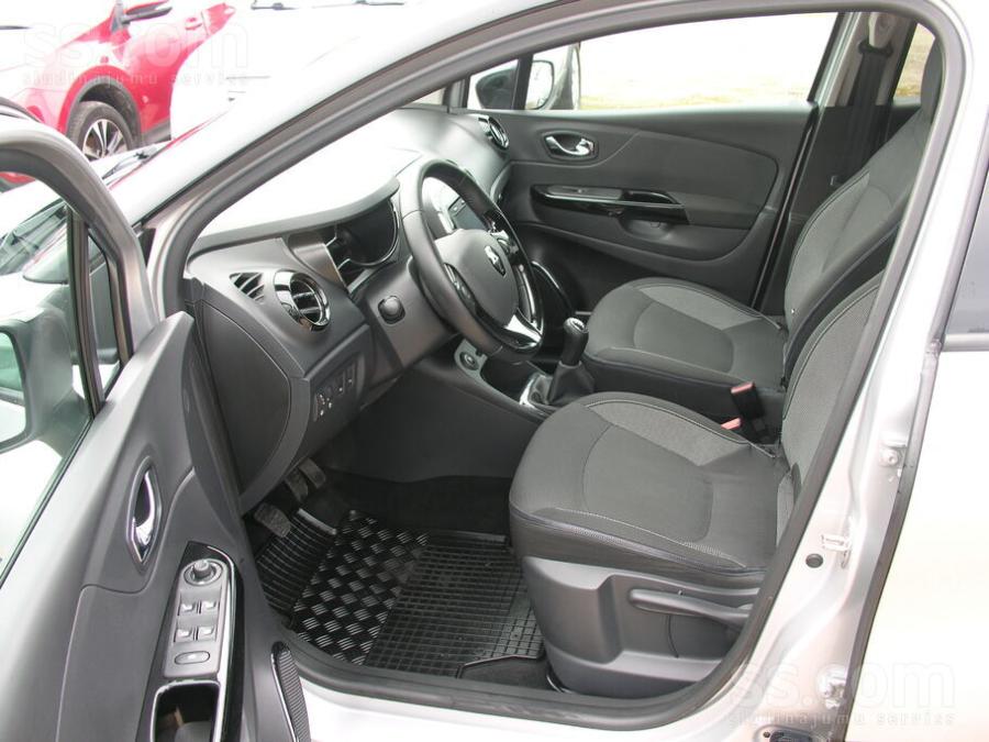 Grey Renault Captur 2014 in Riga, with an engine capacity of 1.50 L and mileage of 0 thousand km for 5950 €, photo 10 on AUTOMOTO.COM.LV