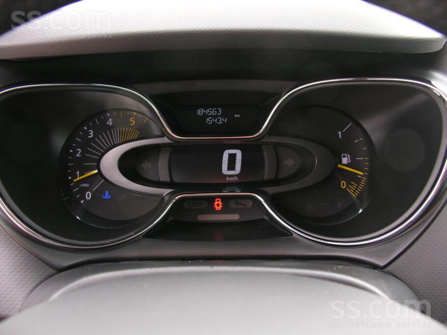 Grey Renault Captur 2014 in Riga, with an engine capacity of 1.50 L and mileage of 0 thousand km for 5950 €, photo 13 on AUTOMOTO.COM.LV