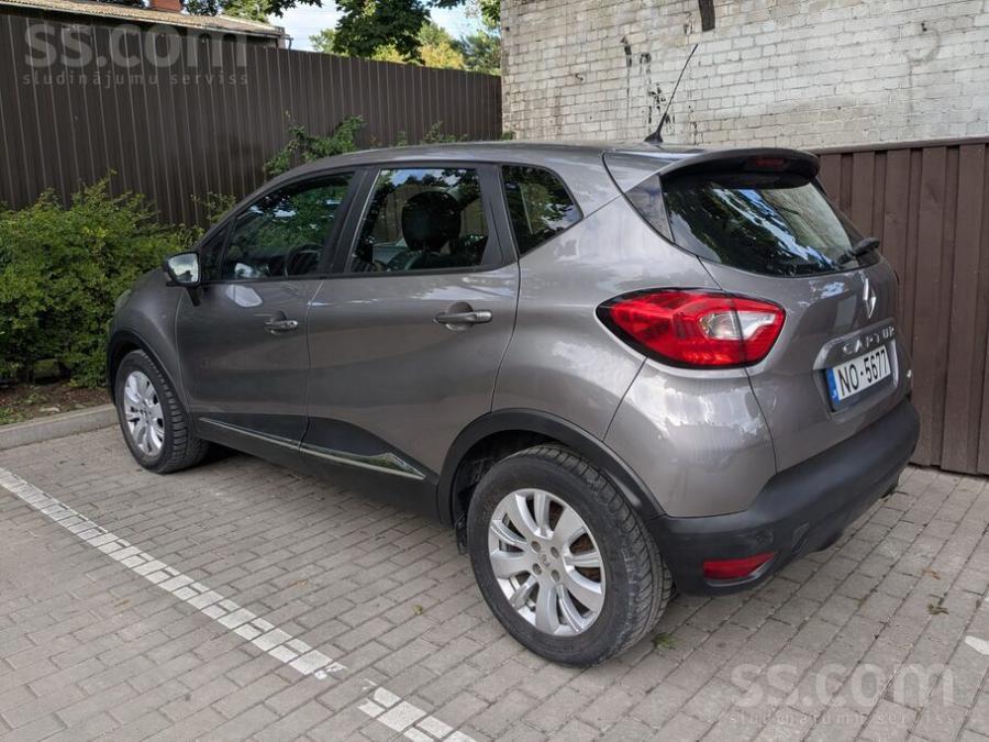Pelēks Renault Captur 2014 Rīga, ar dzinēja tilpumu 1.50 L un nobraukumu 198 tūkst. km par 6200 €, foto 3 vietnē AUTOMOTO.COM.LV