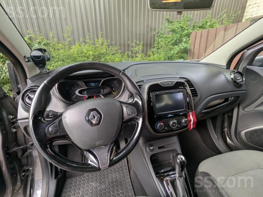 Pelēks Renault Captur 2014 Rīga, ar dzinēja tilpumu 1.50 L un nobraukumu 198 tūkst. km par 6200 €, foto 5 vietnē AUTOMOTO.COM.LV