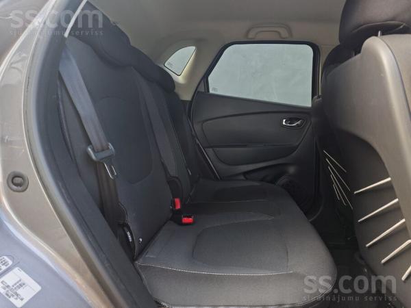 Pelēks Renault Captur 2014 Ogre, ar dzinēja tilpumu 1.20 L un nobraukumu 127 tūkst. km par 7470 €, foto 10 vietnē AUTOMOTO.COM.LV