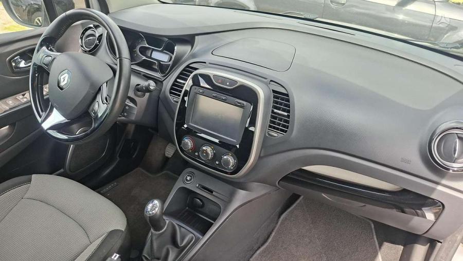 Grey Renault Captur 2015 in Kaunas, with an engine capacity of 1.50 L and mileage of 195 thousand km for 6200 €, photo 11 on AUTOMOTO.COM.LV