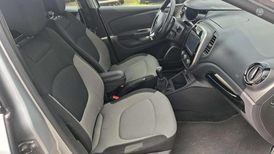 Grey Renault Captur 2015 in Kaunas, with an engine capacity of 1.50 L and mileage of 195 thousand km for 6200 €, photo 14 on AUTOMOTO.COM.LV