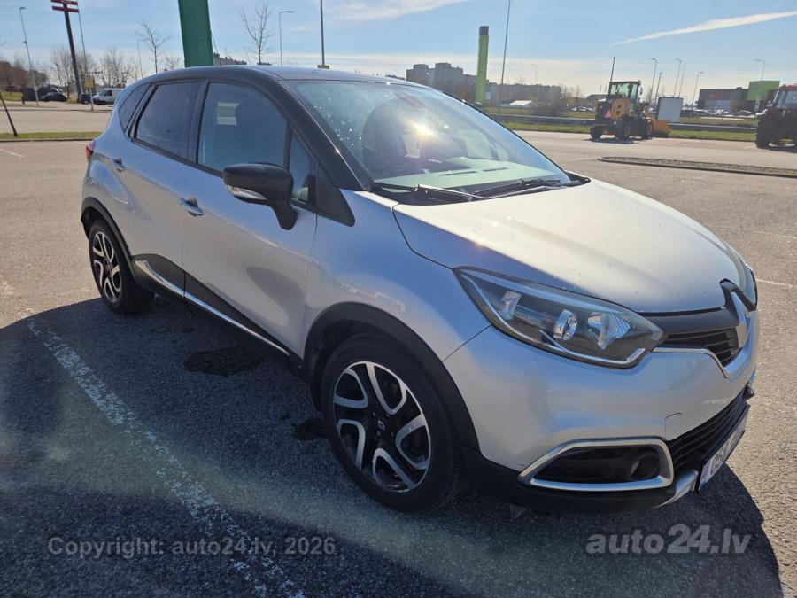 Pelēks Renault Captur 2016 Tallina, ar dzinēja tilpumu 1.50 L un nobraukumu 113 tūkst. km par 8800 €, foto 4 vietnē AUTOMOTO.COM.LV