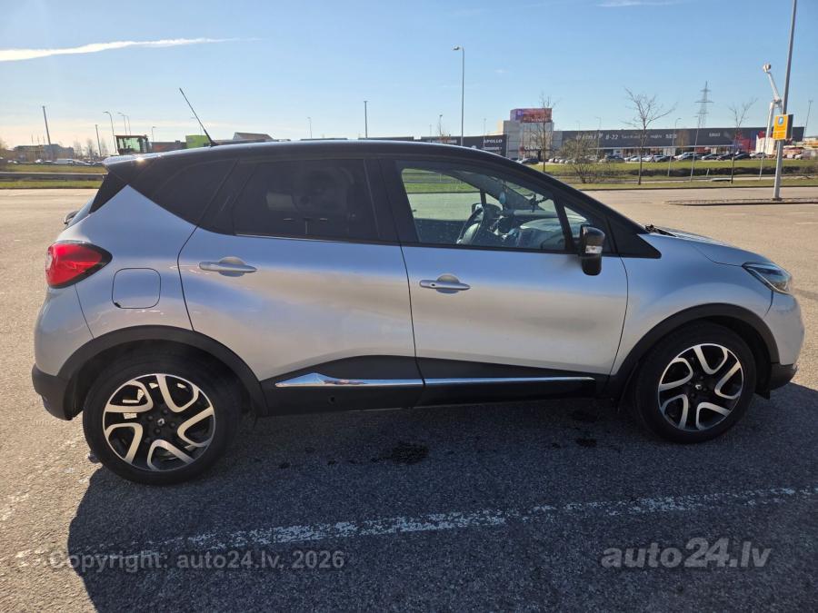 Pelēks Renault Captur 2016 Tallina, ar dzinēja tilpumu 1.50 L un nobraukumu 113 tūkst. km par 8800 €, foto 7 vietnē AUTOMOTO.COM.LV