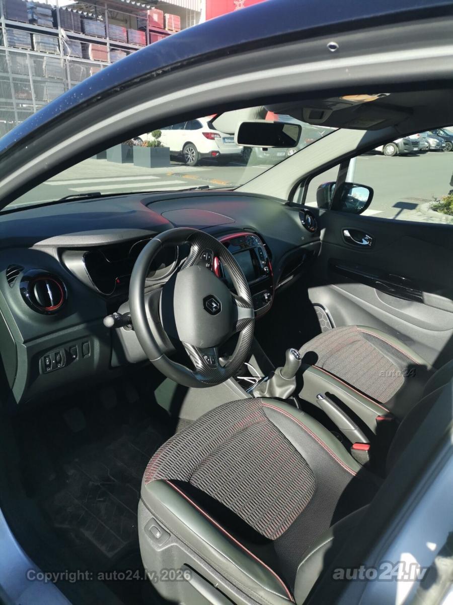 Pelēks Renault Captur 2016 Tallina, ar dzinēja tilpumu 1.50 L un nobraukumu 113 tūkst. km par 8800 €, foto 10 vietnē AUTOMOTO.COM.LV