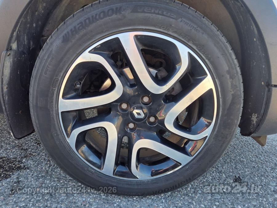 Pelēks Renault Captur 2016 Tallina, ar dzinēja tilpumu 1.50 L un nobraukumu 113 tūkst. km par 8800 €, foto 14 vietnē AUTOMOTO.COM.LV