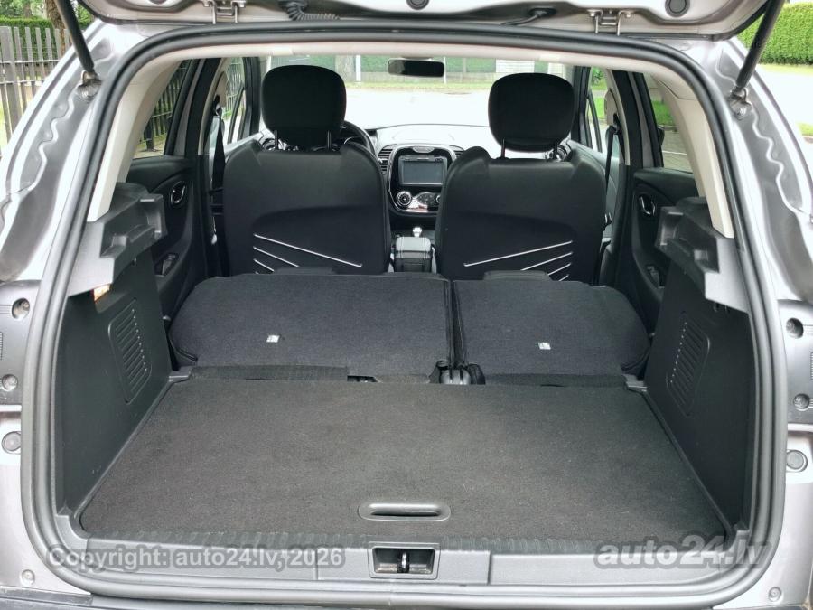 Grey Renault Captur 2016 in Tallinn, with an engine capacity of 1.20 L and mileage of 110 thousand km for 7700 €, photo 16 on AUTOMOTO.COM.LV