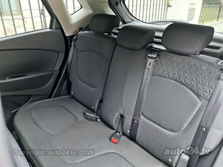 Grey Renault Captur 2016 in Tallinn, with an engine capacity of 1.20 L and mileage of 110 thousand km for 7700 €, photo 30 on AUTOMOTO.COM.LV