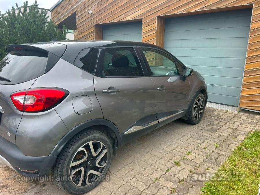 Grey Renault Captur 2016 in Tallinn, with an engine capacity of 0.90 L and mileage of 15 thousand km for 7000 €, photo 6 on AUTOMOTO.COM.LV