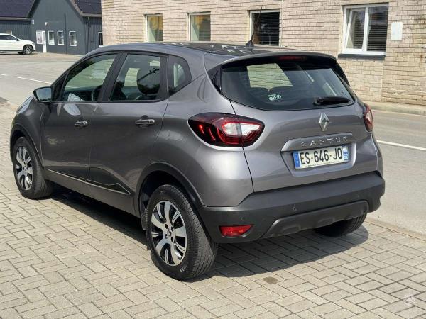Grey Renault Captur 2017 in Taurage, with an engine capacity of 1.50 L and mileage of 257 thousand km for 5700 €, photo 5 on AUTOMOTO.COM.LV