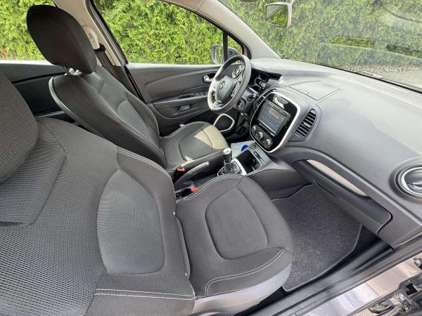 Grey Renault Captur 2017 in Taurage, with an engine capacity of 1.50 L and mileage of 257 thousand km for 5700 €, photo 6 on AUTOMOTO.COM.LV