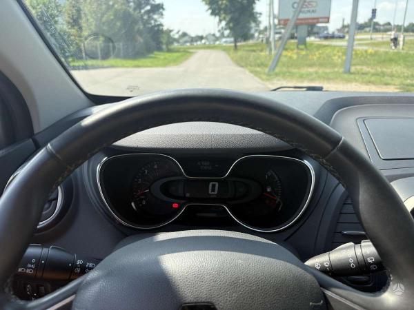 Grey Renault Captur 2017 in Taurage, with an engine capacity of 1.46 L and mileage of 167 thousand km for 5600 €, photo 10 on AUTOMOTO.COM.LV