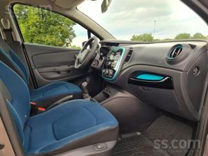 Pelēks Renault Captur 2017 Ogre, ar dzinēja tilpumu 1.50 L un nobraukumu 0 tūkst. km par 7900 €, foto 23 vietnē AUTOMOTO.COM.LV