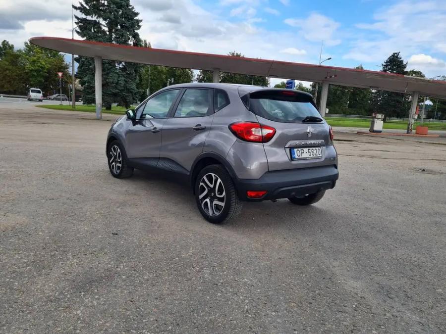 Grey Renault Captur 2017 in Ogre, with an engine capacity of 1.50 L and mileage of 184 thousand km for 7900 €, photo 8 on AUTOMOTO.COM.LV