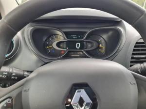 Grey Renault Captur 2017 in Ogre, with an engine capacity of 1.50 L and mileage of 184 thousand km for 7900 €, photo 15 on AUTOMOTO.COM.LV