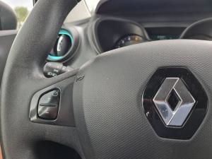 Grey Renault Captur 2017 in Ogre, with an engine capacity of 1.50 L and mileage of 184 thousand km for 7900 €, photo 16 on AUTOMOTO.COM.LV