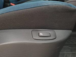 Grey Renault Captur 2017 in Ogre, with an engine capacity of 1.50 L and mileage of 184 thousand km for 7900 €, photo 24 on AUTOMOTO.COM.LV
