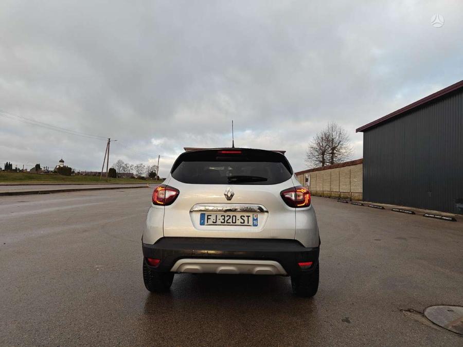 Grey Renault Captur 2019 in Taurage, with an engine capacity of 1.50 L and mileage of 190 thousand km for 9700 €, photo 9 on AUTOMOTO.COM.LV