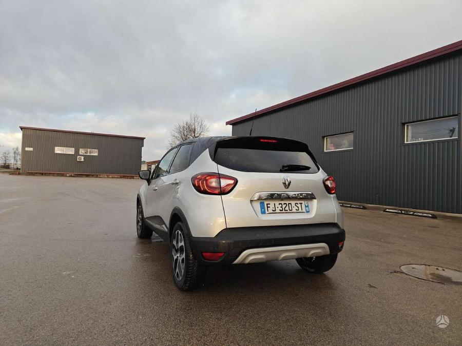 Grey Renault Captur 2019 in Taurage, with an engine capacity of 1.50 L and mileage of 190 thousand km for 9700 €, photo 10 on AUTOMOTO.COM.LV