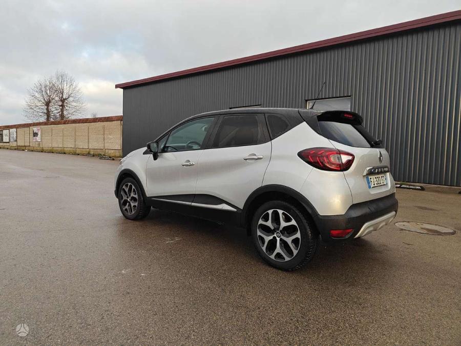 Grey Renault Captur 2019 in Taurage, with an engine capacity of 1.50 L and mileage of 190 thousand km for 9700 €, photo 11 on AUTOMOTO.COM.LV