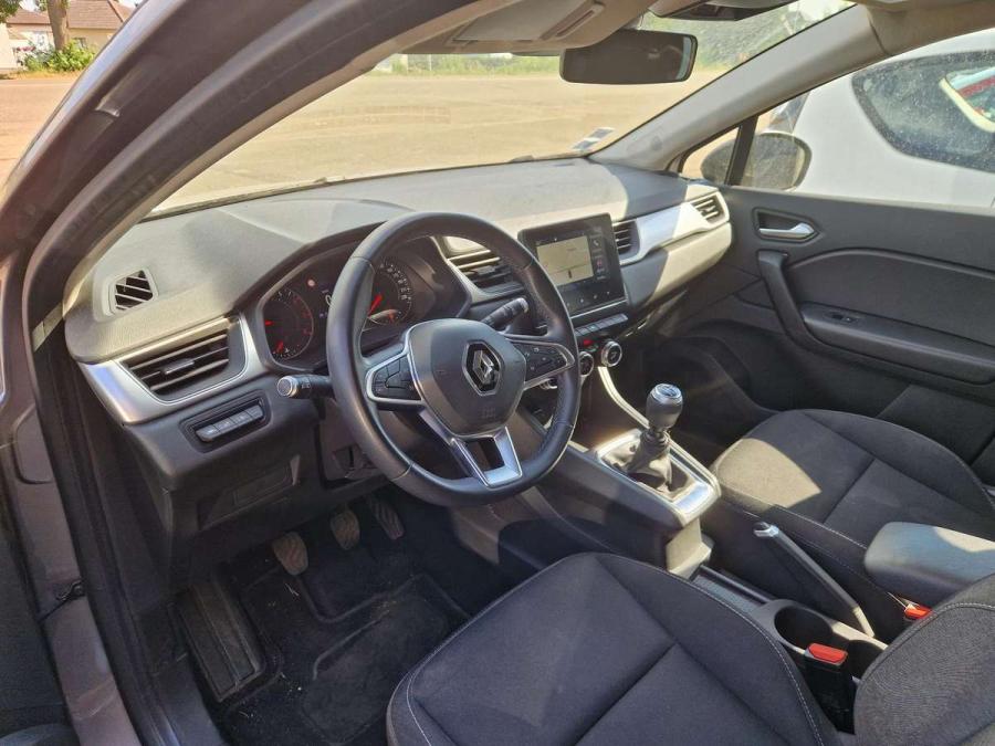 Grey Renault Captur 2020 in Taurage, with an engine capacity of 1.00 L and mileage of 41 thousand km for 10500 €, photo 5 on AUTOMOTO.COM.LV