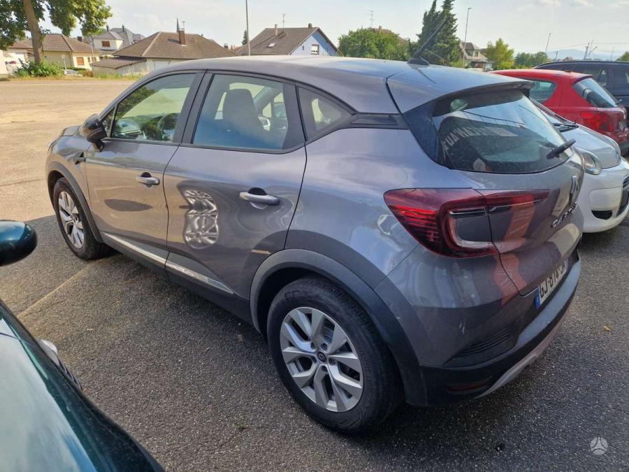 Grey Renault Captur 2020 in Taurage, with an engine capacity of 1.00 L and mileage of 41 thousand km for 10500 €, photo 6 on AUTOMOTO.COM.LV