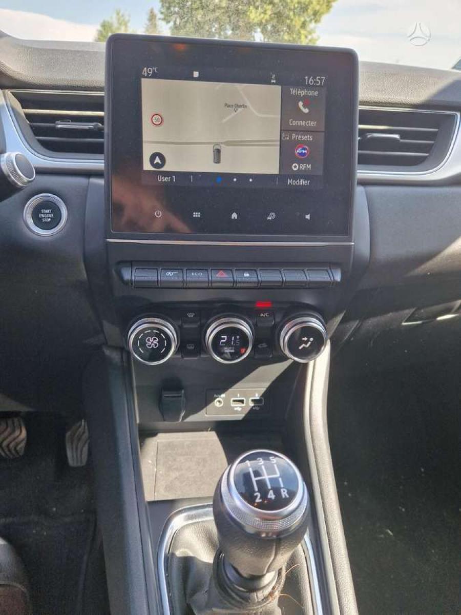 Grey Renault Captur 2020 in Taurage, with an engine capacity of 1.00 L and mileage of 41 thousand km for 10500 €, photo 8 on AUTOMOTO.COM.LV