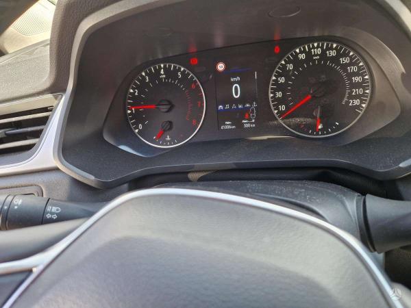 Pelēks Renault Captur 2020 Tauragė, ar dzinēja tilpumu 1.00 L un nobraukumu 41 tūkst. km par 10500 €, foto 8 vietnē AUTOMOTO.COM.LV
