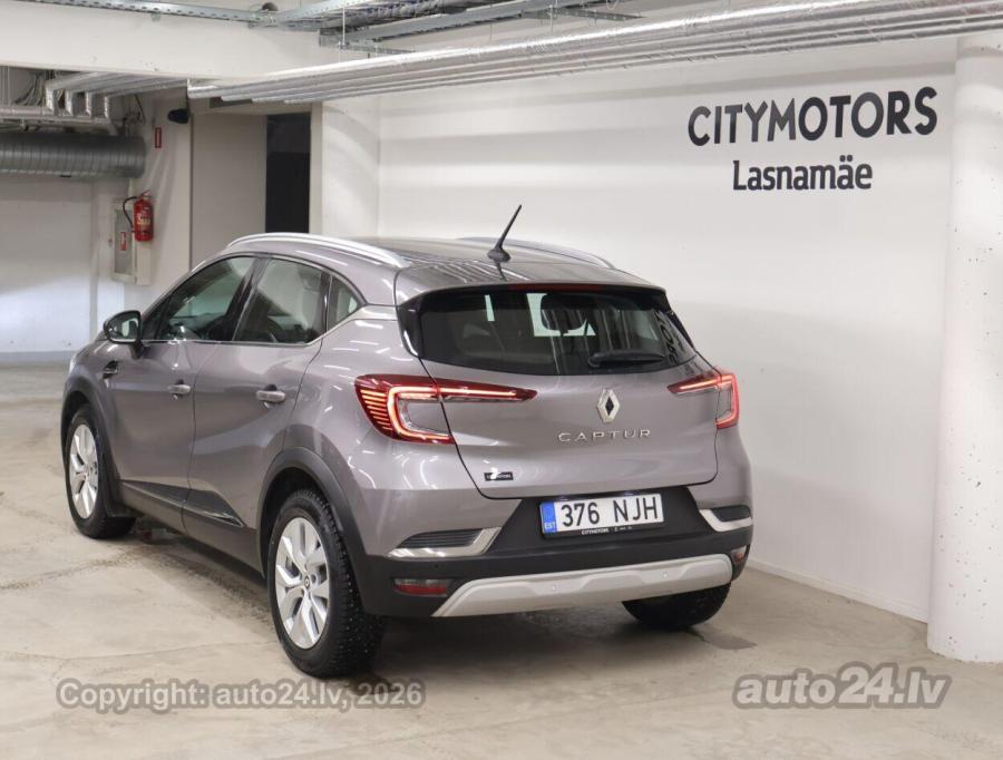 Grey Renault Captur 2021 in Tallinn, with an engine capacity of 1.30 L and mileage of 161 thousand km for 11900 €, photo 3 on AUTOMOTO.COM.LV