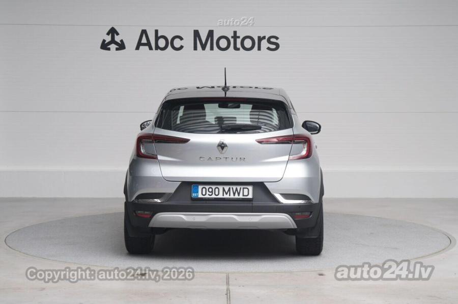 Grey Renault Captur 2021 in Tallinn, with an engine capacity of 1.00 L and mileage of 91 thousand km for 10990 €, photo 5 on AUTOMOTO.COM.LV