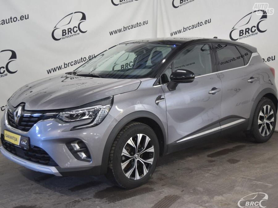 Grey Renault Captur 2023 in Riga, with an engine capacity of 1.60 L and mileage of 43 thousand km for 16900 €, photo 1 on AUTOMOTO.COM.LV