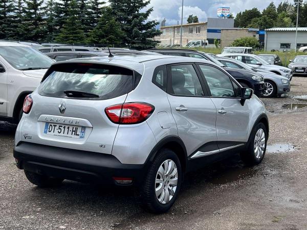 Grey Renault Captur 2015 in Utena, with an engine capacity of 1.46 L and mileage of 248 thousand km for 6150 €, photo 6 on AUTOMOTO.COM.LV