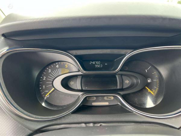 Grey Renault Captur 2015 in Utena, with an engine capacity of 1.46 L and mileage of 248 thousand km for 6150 €, photo 10 on AUTOMOTO.COM.LV
