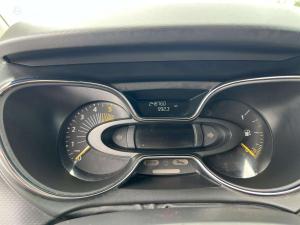 Grey Renault Captur 2015 in Utena, with an engine capacity of 1.46 L and mileage of 248 thousand km for 6150 €, photo 11 on AUTOMOTO.COM.LV