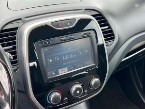 Grey Renault Captur 2015 in Utena, with an engine capacity of 1.46 L and mileage of 248 thousand km for 6150 €, photo 12 on AUTOMOTO.COM.LV