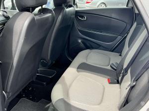 Grey Renault Captur 2015 in Utena, with an engine capacity of 1.46 L and mileage of 248 thousand km for 6150 €, photo 13 on AUTOMOTO.COM.LV