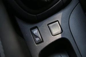 Grey Renault Captur 2014 in Riga, with an engine capacity of 1.50 L and mileage of 0 thousand km for 2990 €, photo 16 on AUTOMOTO.COM.LV
