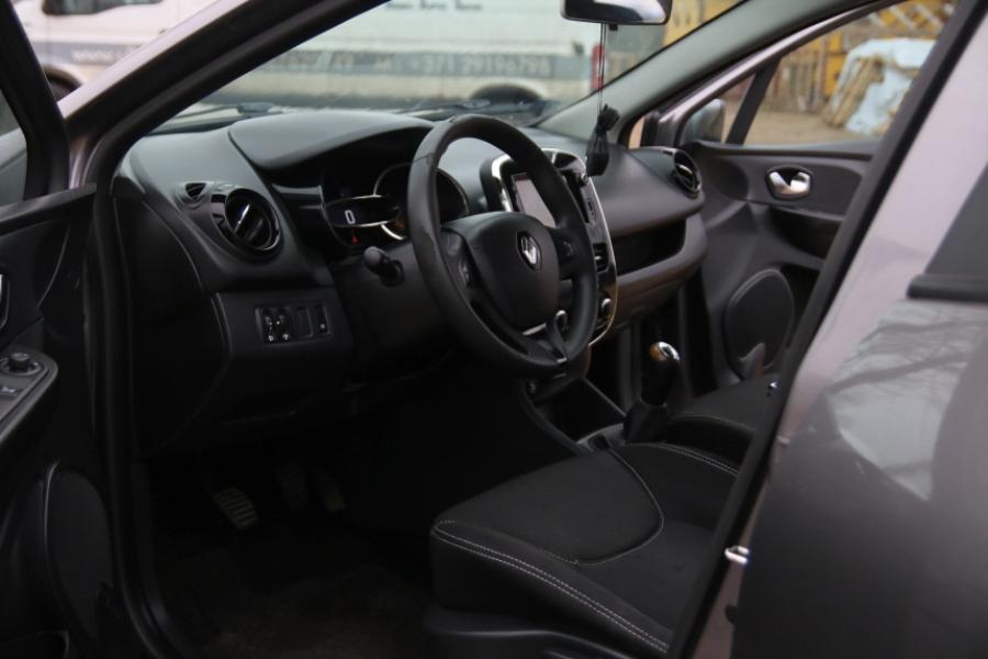 Grey Renault Captur 2014 in Riga, with an engine capacity of 1.50 L and mileage of 0 thousand km for 3690 €, photo 6 on AUTOMOTO.COM.LV
