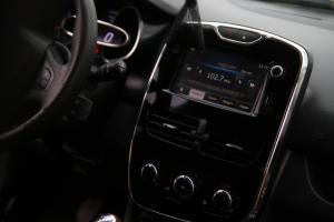 Grey Renault Captur 2014 in Riga, with an engine capacity of 1.50 L and mileage of 0 thousand km for 3690 €, photo 8 on AUTOMOTO.COM.LV