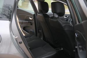 Grey Renault Captur 2014 in Riga, with an engine capacity of 1.50 L and mileage of 0 thousand km for 3690 €, photo 10 on AUTOMOTO.COM.LV