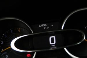 Grey Renault Captur 2014 in Riga, with an engine capacity of 1.50 L and mileage of 0 thousand km for 3690 €, photo 11 on AUTOMOTO.COM.LV