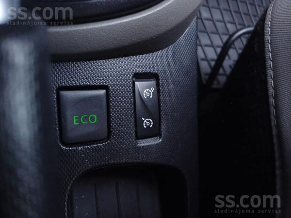 Renault Captur 2013 Daugavpils, ar dzinēja tilpumu 1.50 L un nobraukumu 0 tūkst. km par 6300 €, foto 10 vietnē AUTOMOTO.COM.LV