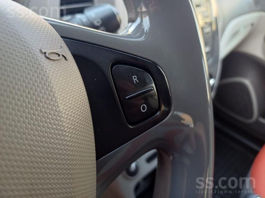 Renault Captur 2013 in Daugavpils, with an engine capacity of 1.50 L and mileage of 0 thousand km for 6300 €, photo 13 on AUTOMOTO.COM.LV