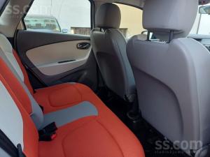 Renault Captur 2013 in Daugavpils, with an engine capacity of 1.50 L and mileage of 0 thousand km for 6300 €, photo 17 on AUTOMOTO.COM.LV