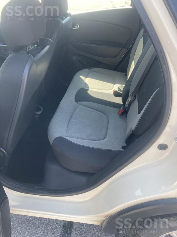 Renault Captur 2013 Ogre, ar dzinēja tilpumu 1.50 L un nobraukumu 219 tūkst. km par 4500 €, foto 6 vietnē AUTOMOTO.COM.LV