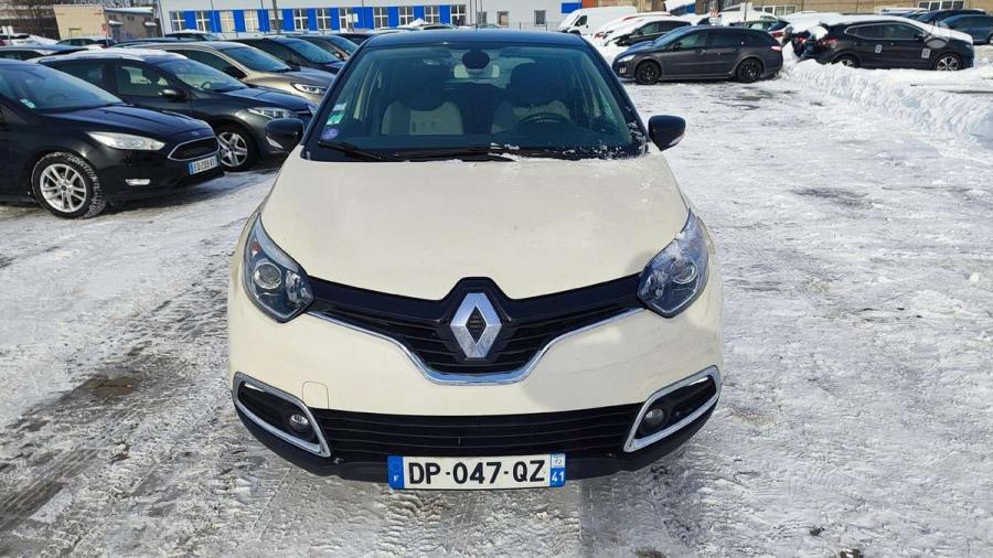 Renault Captur 2015 in Taurage, with an engine capacity of 1.00 L and mileage of 180 thousand km for 4100 €, photo 1 on AUTOMOTO.COM.LV