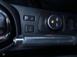 Renault Captur 2015 in Siauliai, with an engine capacity of 1.50 L and mileage of 199 thousand km for 7499 €, photo 12 on AUTOMOTO.COM.LV